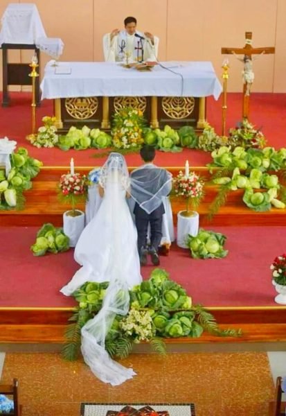 Unique Wedding Décor in Benguet Wedding Goes Viral, Uses Vegetables ...